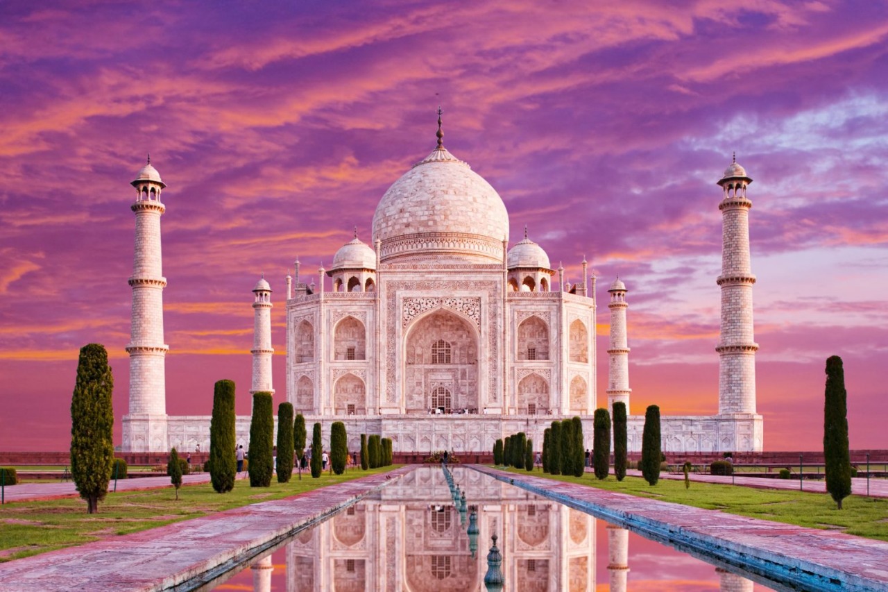 Taj Mahal Tours - Flying To Paradise
